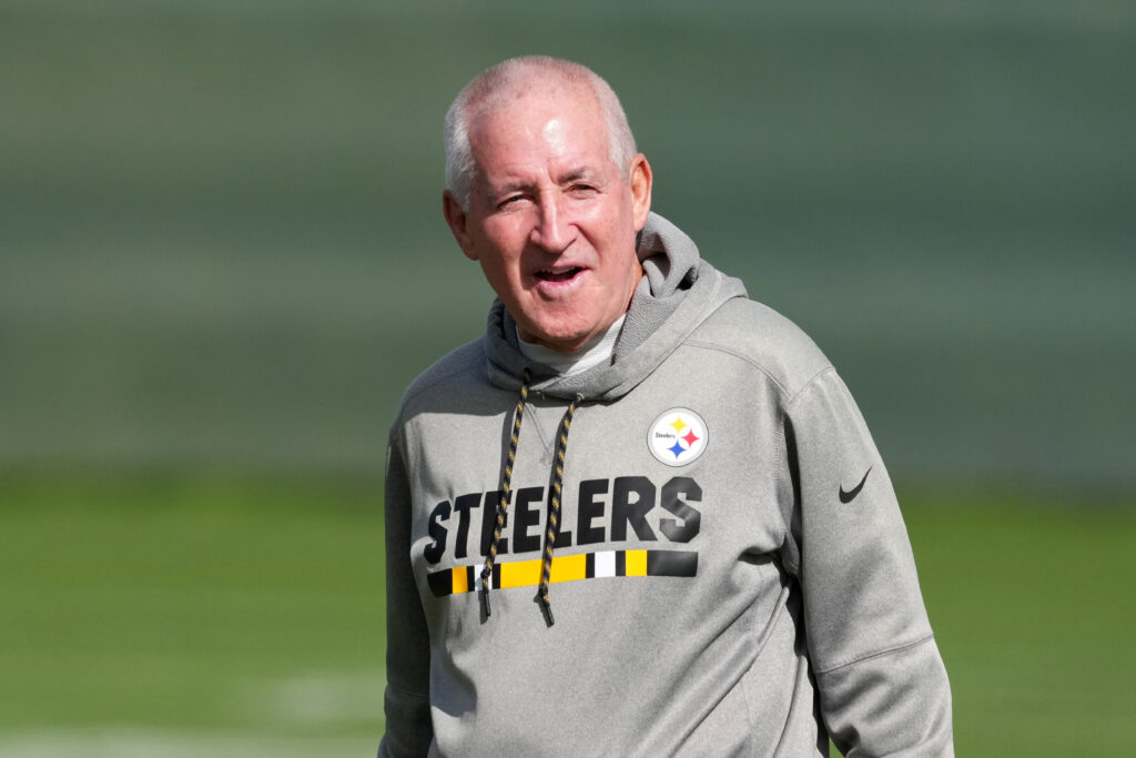 Buccaneers Interview Steelers' Danny Smith For ST Coordinator