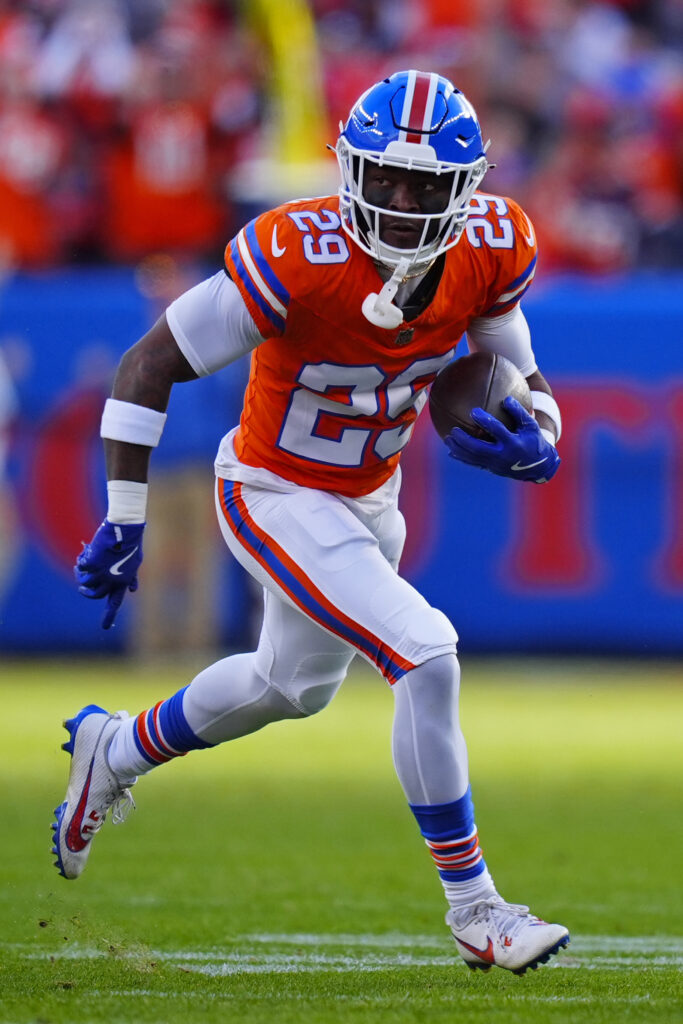 Broncos Begin Extension Talks With CB Ja'Quan McMillian
