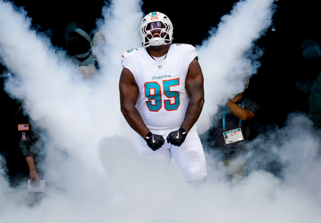 Giants Host DT Benito Jones