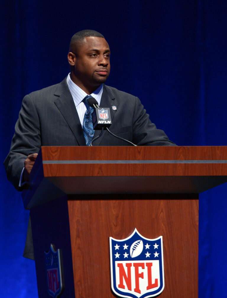 NFL Lines Up Investors For Professional Flag Football League